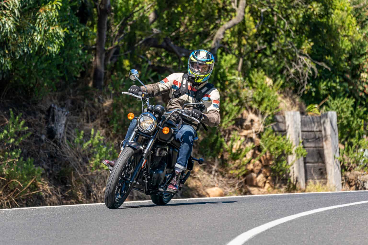 Royal Enfield Tripper navigation นำทางอัจฉริยะ ในร่างความคลาสสิก ...