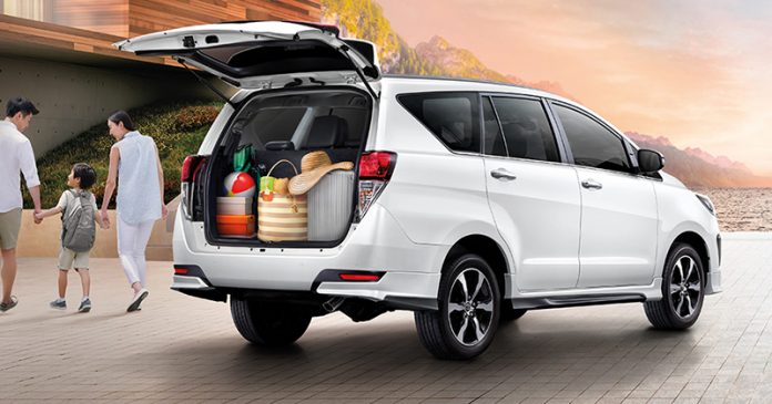 Toyota INNOVA EV Concept รถยนต์ไฟฟ้า 100% เบาะ 3 แถว 7 ที่นั่ง โชว์ตัว ...