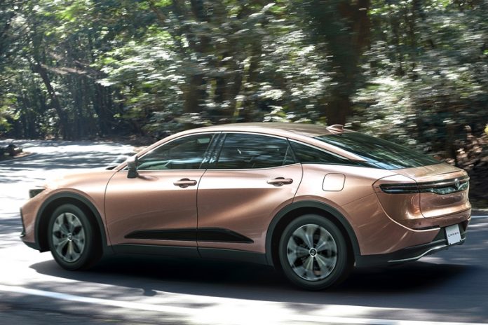 All NEW Toyota CROWN 16th Gen ความเปลี่ยนแปลงครั้งใหญ่ในรอบ 67 ปี มา ...