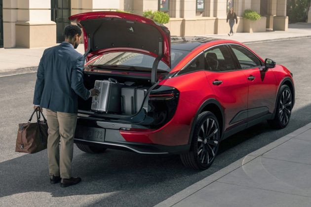 All NEW Toyota CROWN 16th Gen ความเปลี่ยนแปลงครั้งใหญ่ในรอบ 67 ปี มา ...