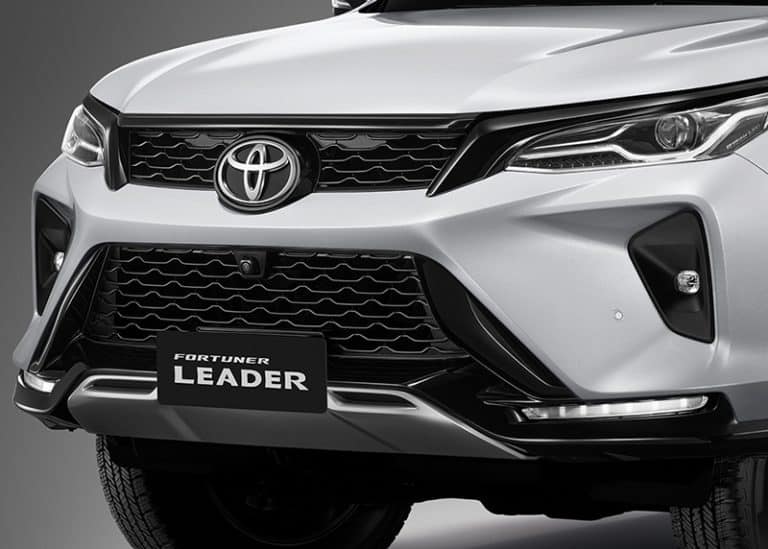 ราคาอย่างเป็นทางการ Toyota Fortuner LEADER (2024) : 1,400,000 ...
