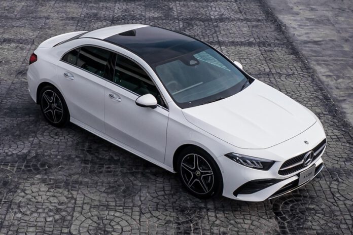 ราคาอย่างเป็นทางการ Mercedes-Benz A 200 Sedan Facelift : 2,320,000 บาท ...