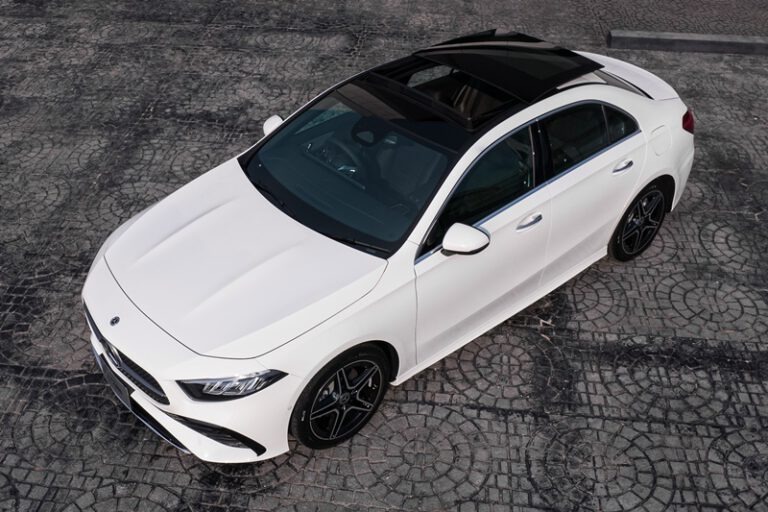ราคาอย่างเป็นทางการ Mercedes-Benz A 200 Sedan Facelift : 2,320,000 บาท ...