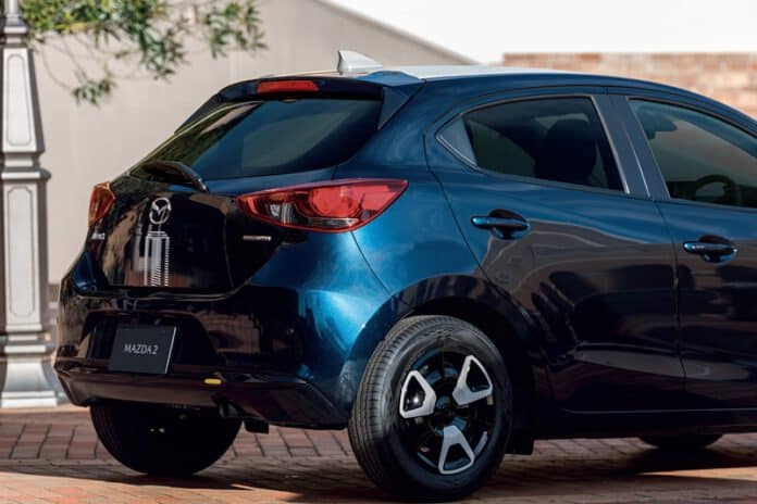 ราคาอย่างเป็นทางการ Mazda 2 Clap Pop / Rookie Drive : 647,000 - 662,000 ...