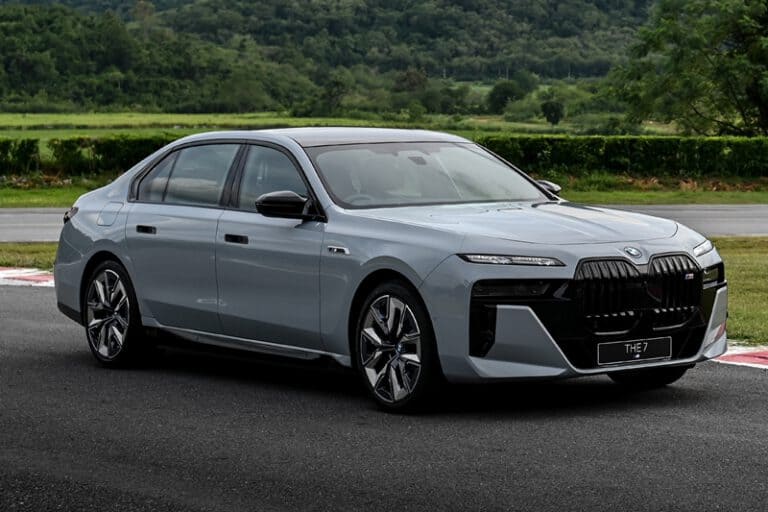 ราคาอย่างเป็นทางการ BMW M760e xDrive (G70) : 7,299,000 บาท (ประกอบไทย ...