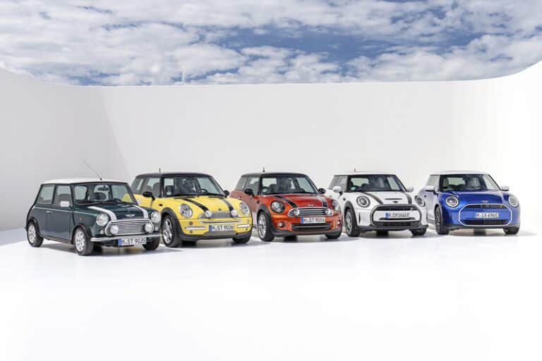 ราคาอย่างเป็นทางการ all-electric MINI Cooper SE รถไฟฟ้า100% : 1,699,000 ...