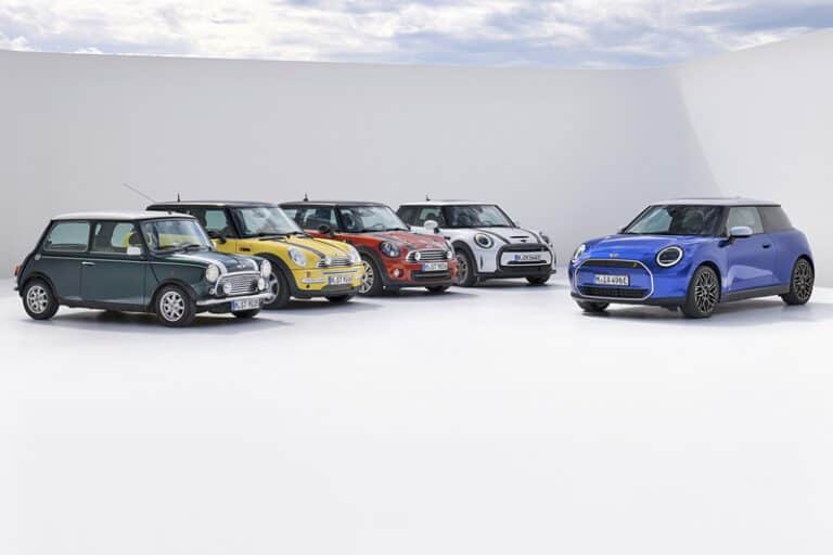 ราคาอย่างเป็นทางการ all-electric MINI Cooper SE รถไฟฟ้า100% : 1,699,000 ...