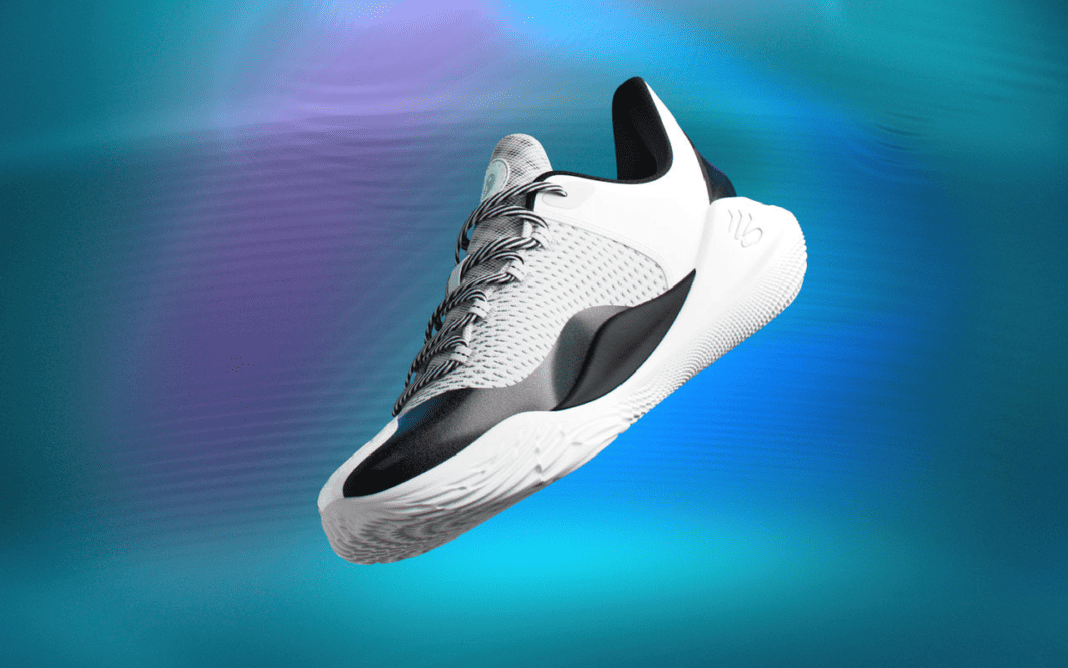 CURRY BRAND เปิดตัวรองเท้าบาสฯ คอลเลกชัน “บรูซ ลี” - Autolifethailand.tv