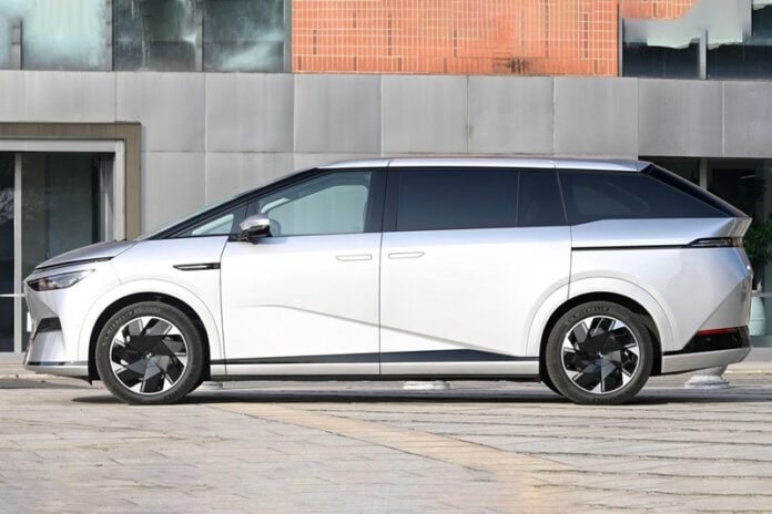 XPENG X9 รถตู้ไฟฟ้า100% Luxury MPV เปิดตัวในไทย พฤศจิกายน 2024 นี้ ...