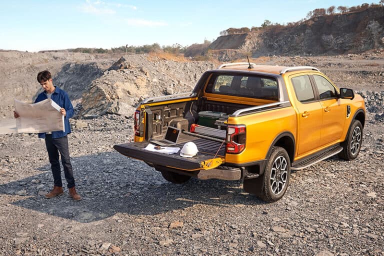 ราคาอย่างเป็นทางการ Ford Ranger Wildtrak V6 3.0 Diesel : 1,519,000 บาท ...