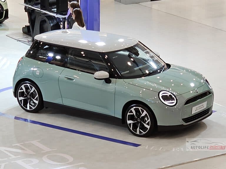 ภาพรถคันจริง MINI Cooper SE (J01/F66) รถไฟฟ้า100% : 1,699,000 บาท ...