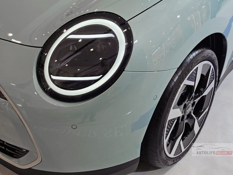 ภาพรถคันจริง MINI Cooper SE (J01/F66) รถไฟฟ้า100% : 1,699,000 บาท ...