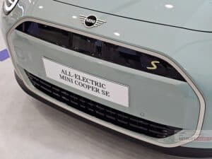 ภาพรถคันจริง MINI Cooper SE (J01/F66) รถไฟฟ้า100% : 1,699,000 บาท ...