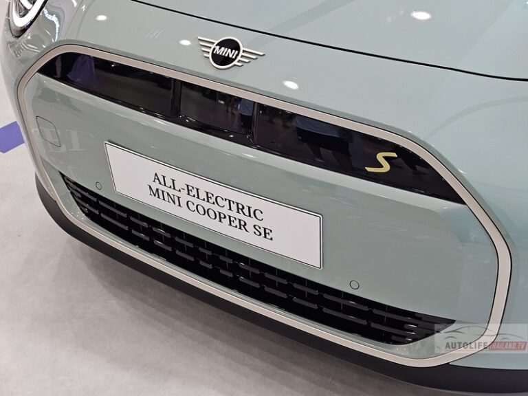 ภาพรถคันจริง MINI Cooper SE (J01/F66) รถไฟฟ้า100% : 1,699,000 บาท ...