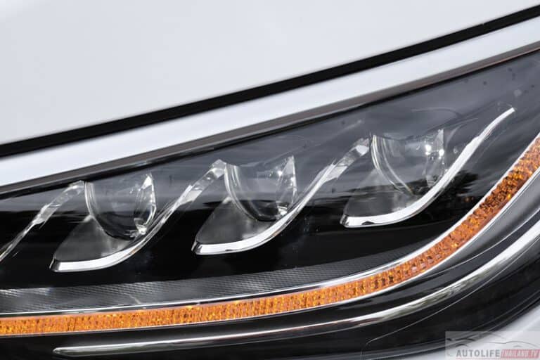 ราคาอย่างเป็นทางการ - ภาพรถคันจริง BYD M6 รถไฟฟ้า100% : 829,900 ...