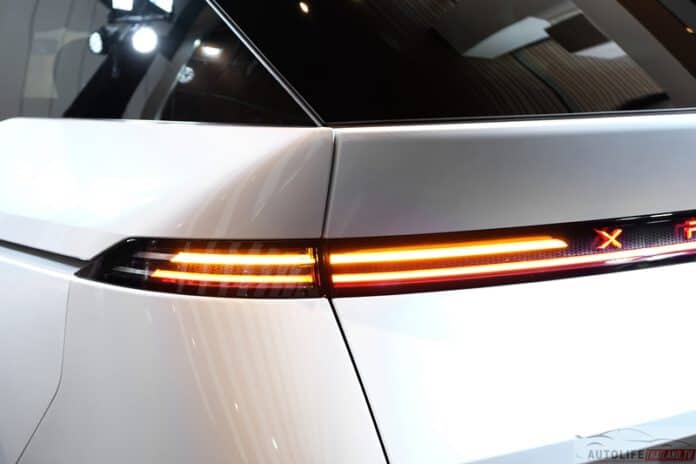 ภาพรถคันจริง XPENG X9 รถตู้ไฟฟ้า100% แบต 800V 101 kWh วิ่งระยะ 680 km ...