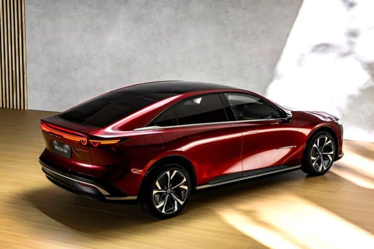 Mazda 6e รถไฟฟ้า100% เปิดตัวในไทย Motor Expo 2025 นี้ ! แบต 80 kWh วิ่ง ...