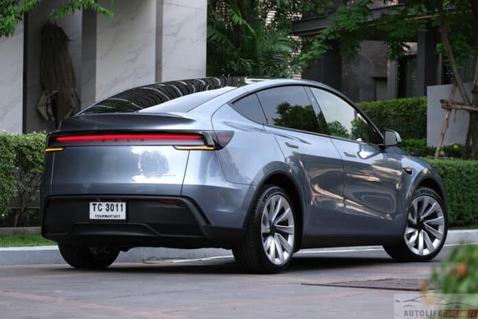 พาไปชมภาพรถคันจริง TESLA Model Y Refresh (Juniper) : 1,719,000 ...