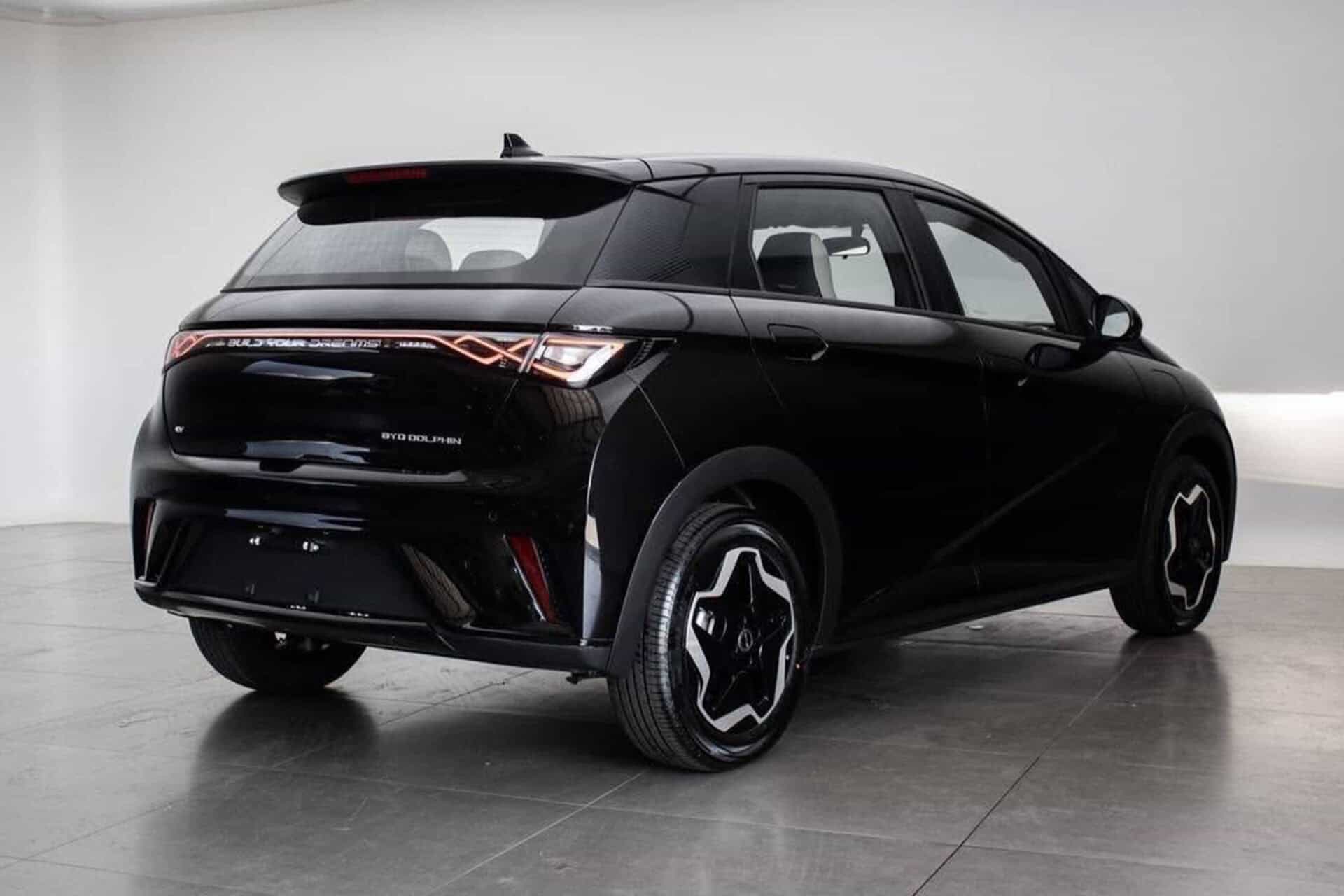 ส่วนลด 110,000 บาท ! ราคาพิเศษ BYD Dolphin รถไฟฟ้า100% : 499,900 - 599,900 บาท | สีดำ ใหม่ ...
