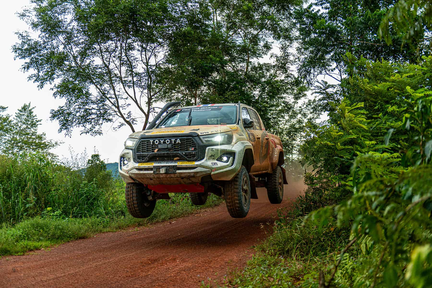 Toyota Hilux REVO GR SPORT 4x4 คว้าอันดับ 2 และ 5 รุ่น T1D ใน Asia ...