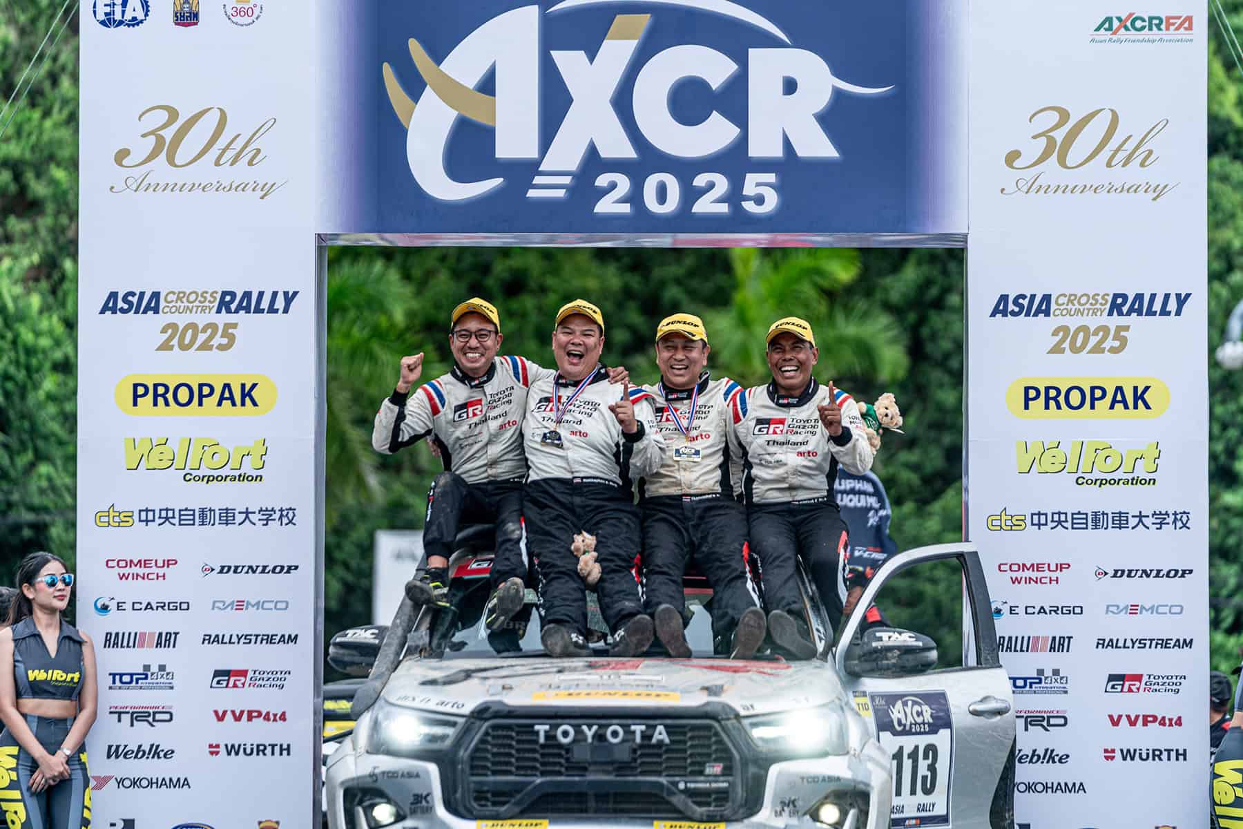 Toyota Hilux REVO GR SPORT 4x4 คว้าอันดับ 2 และ 5 รุ่น T1D ใน Asia ...
