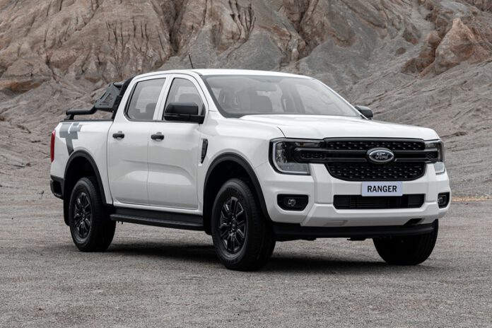 ส่วนลด 125,000 ! ราคาพิเศษ Ford Ranger XLS Extra Pack : 809,000 บาท ...