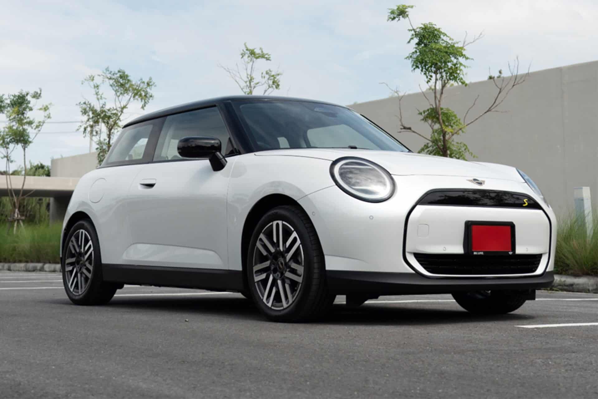 MINI Cooper SE รถไฟฟ้า100% ราคาอย่างเป็นทางการ 1,555,000 - 1,799,000 ...