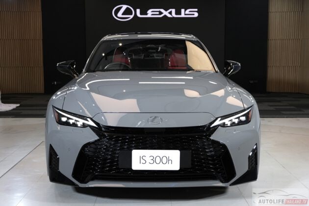 เปิดสเป็ค - ภาพรถคันจริง NEW Lexus IS300h (2026) : F Sport สีเทาใหม่ ...
